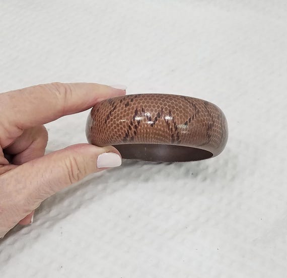 Vintage Circa 1970s Pale Brown Snakeskin Design Lucit… - Gem