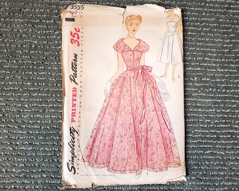 1950s Vintage Ball Gown Pattern Fitted Bodice Low Neckline and Very ...