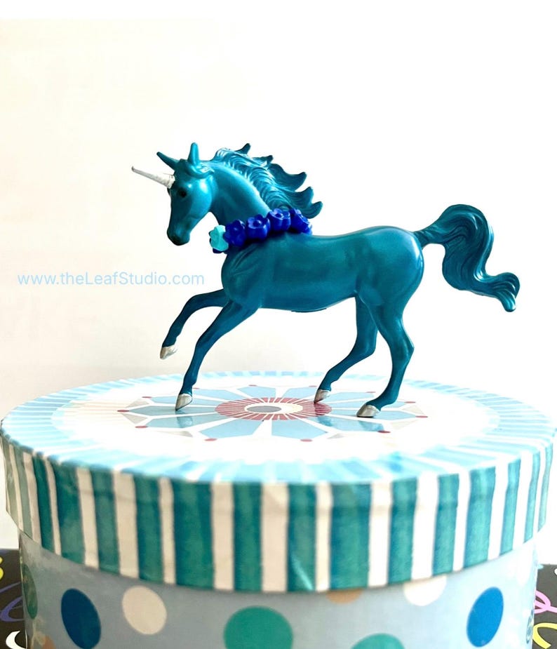 Mini Unicorn Cake Topper | Miniature Horses, Toys, Collectibles, Photo ...