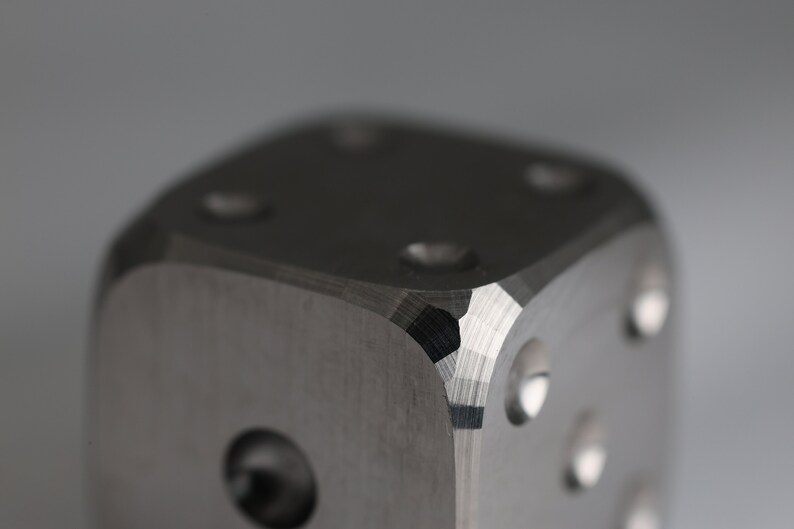 Titanium CNC Machined Dice Grade 10V-2FE-3AL - Balanced Pips 16mm EDC ...