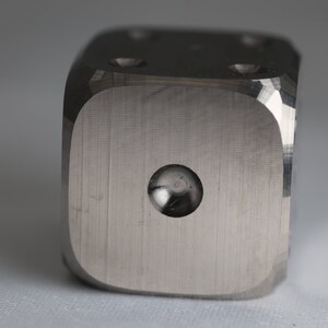 Titanium CNC Machined Dice Grade 10V-2FE-3AL - Balanced Pips 16mm EDC ...