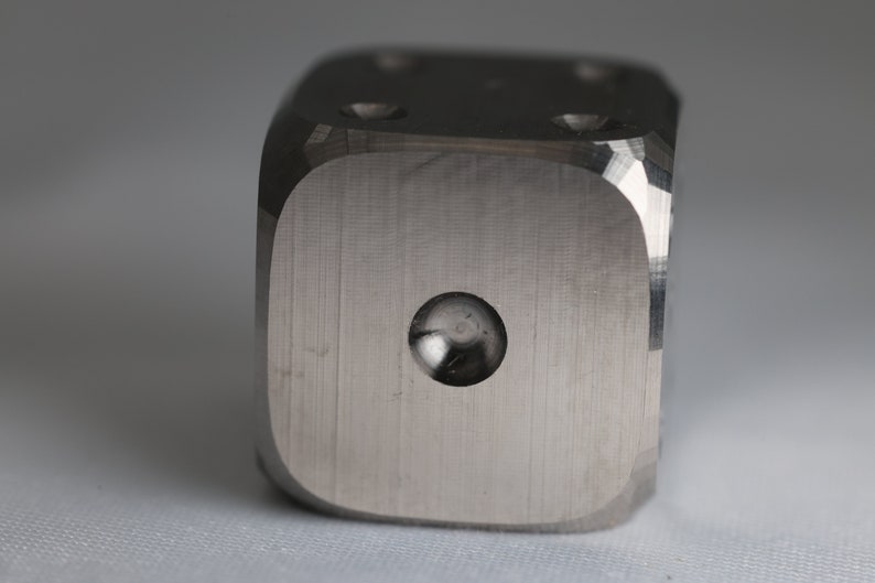 Titanium CNC Machined Dice Grade 10V-2FE-3AL - Balanced Pips 16mm EDC ...
