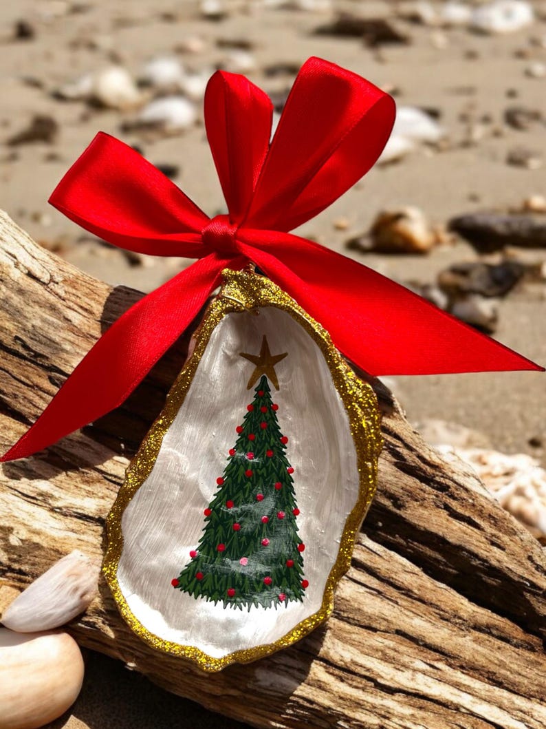 CHRISTMAS TREE Hand-painted Oyster Shell - Etsy