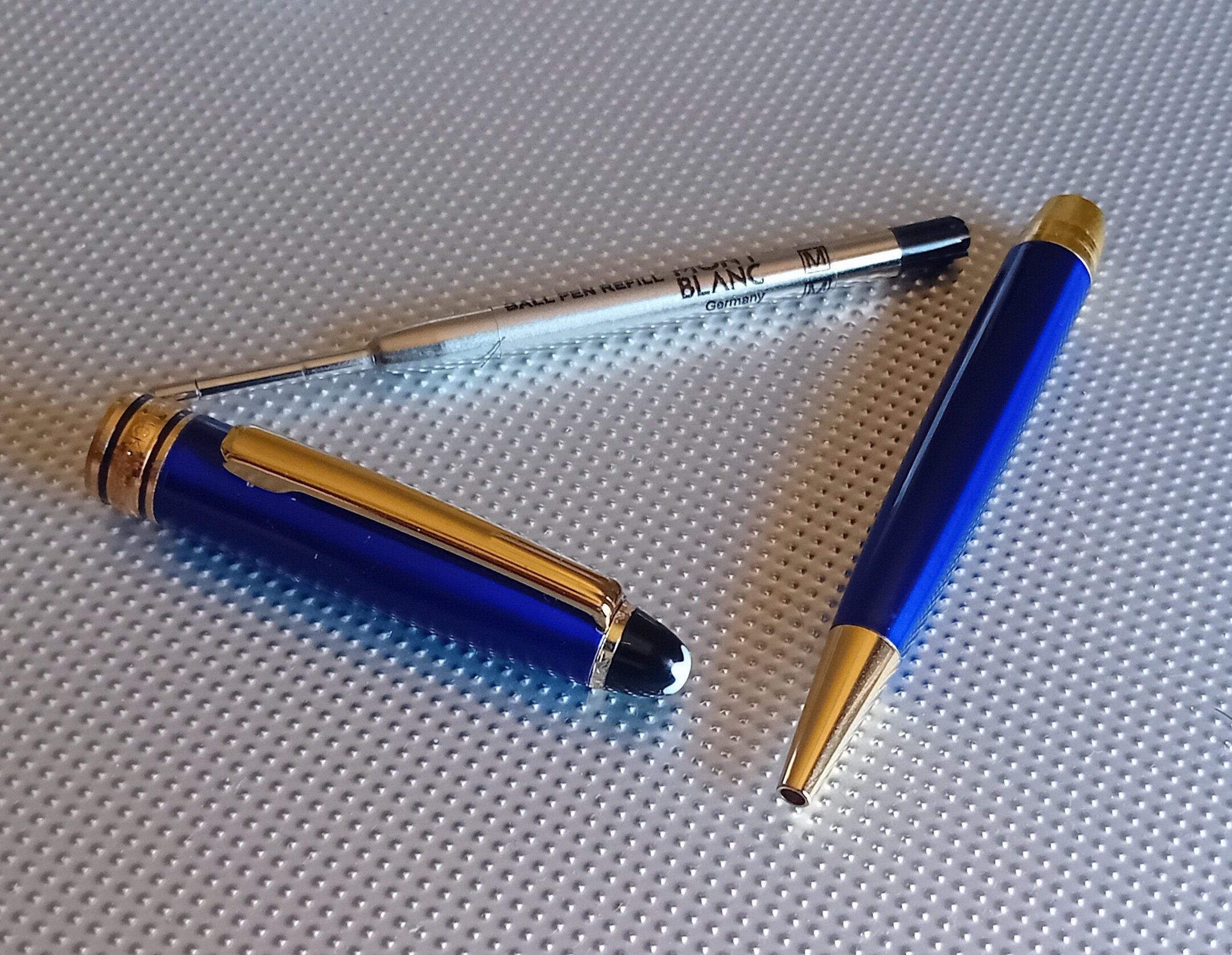 Blue Electric Ballpoint Metal Pen With Gold Ring and Clip Has a New ...