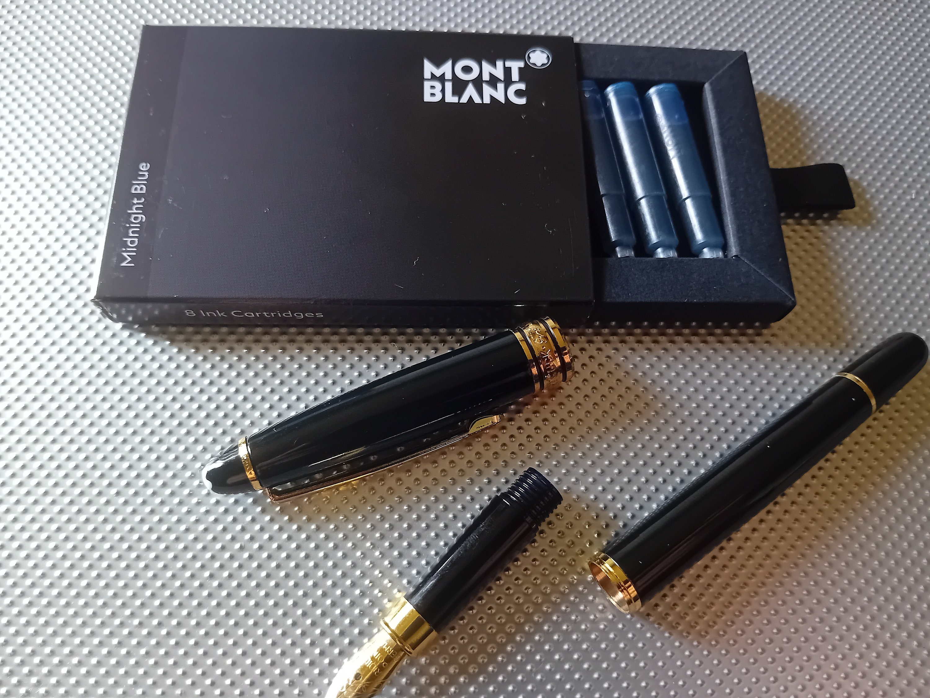 Fountain Metal Pen Black With Gold Ring and Clip Has a New Original ...