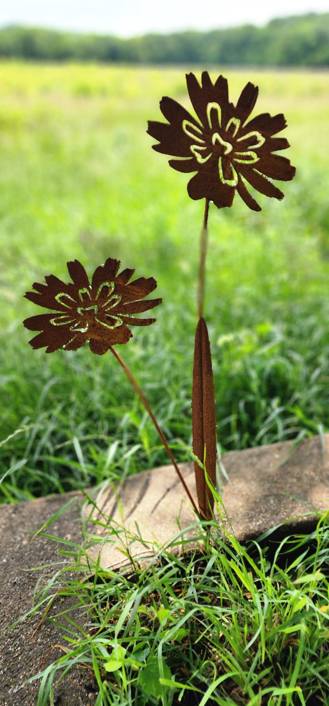 Rustic Metal Flower Yard Stake, Handmade Spring Garden Decor, Outdoor ...