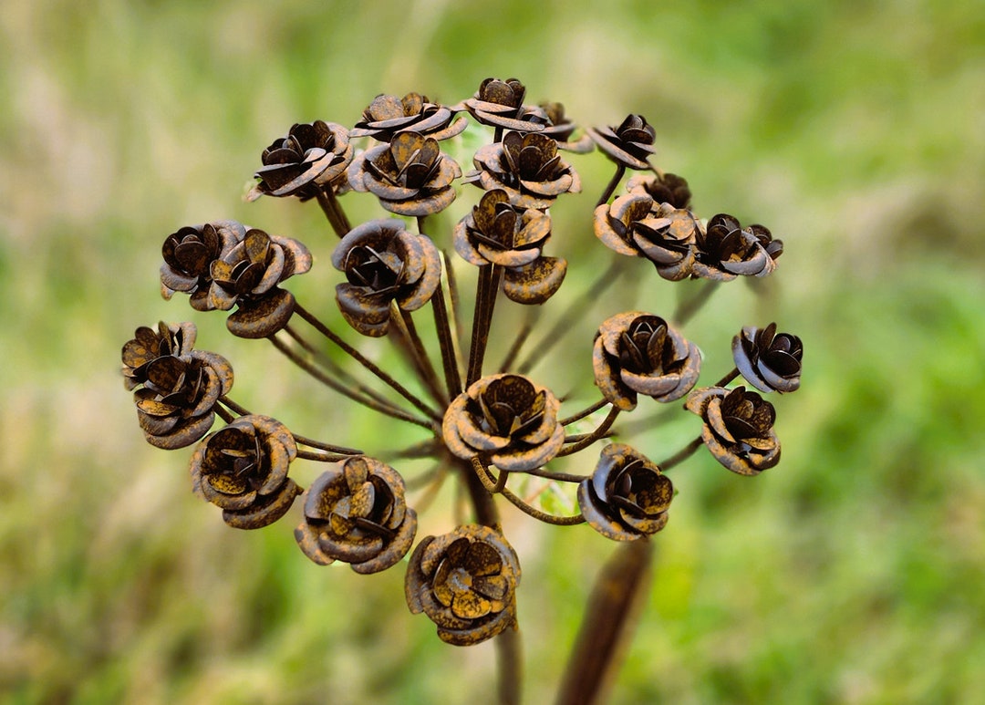 Rustic Metal Rose Flower – Handmade Garden Decor & Patio Art | Metal ...