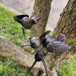 Kinetic Bobble Head Bird Art Yard Stake rustic Metal Yard Art garden ...