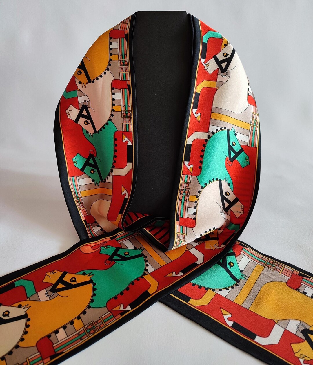 ELEGANT HORSE SCARF, Women's Horse Riding Scarf, Chic Nature Scarf ...