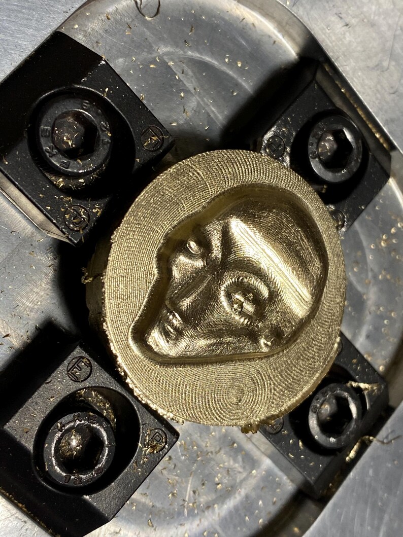 Alien Head Medallion – UFO Coin in Copper, Silver, or Nordic Gold – Sci ...