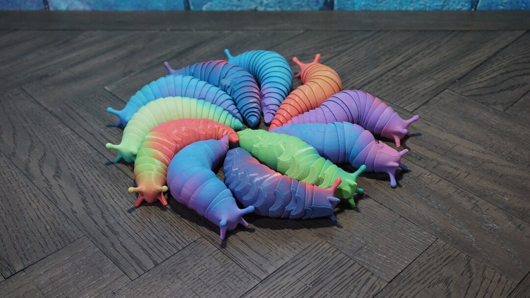 3D Printed Articulated Fidget Slug - Etsy