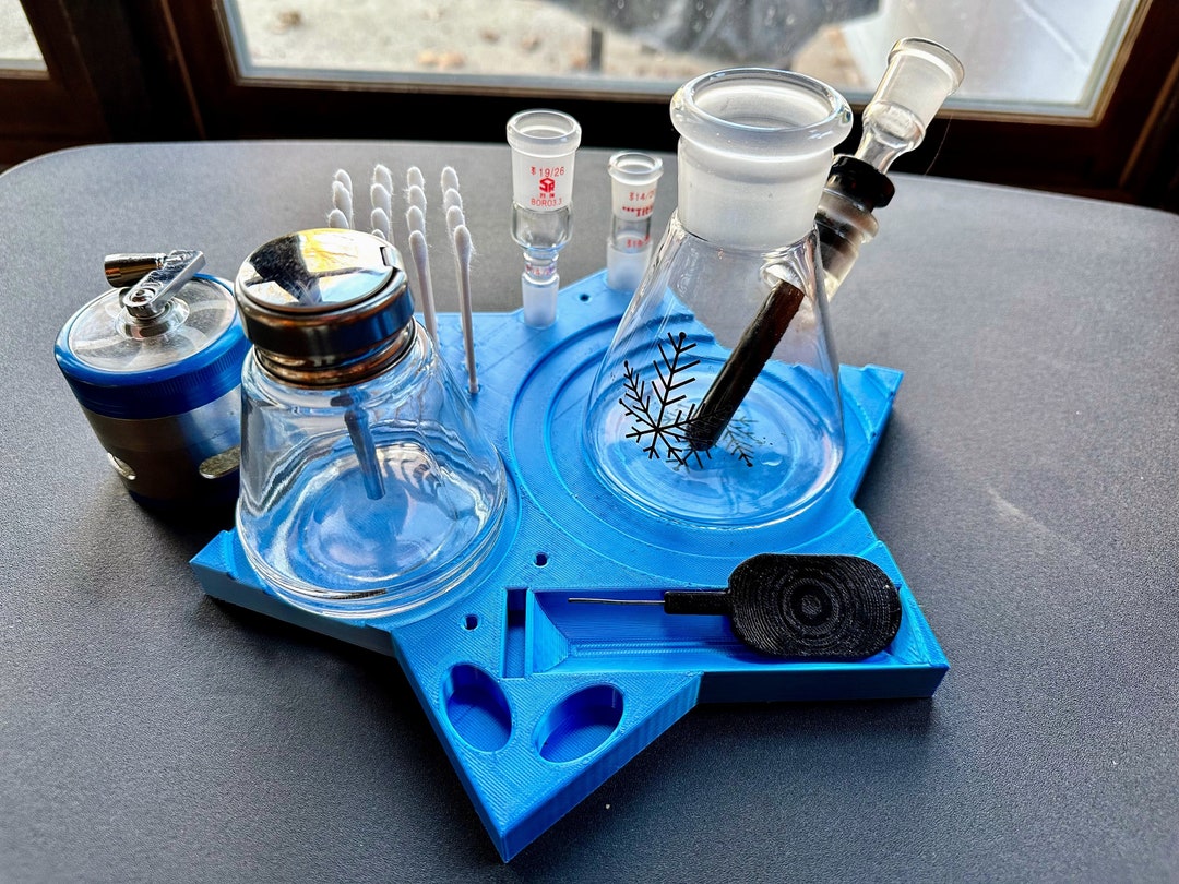 Smokers Station OG Star Shaped Smoking/rolling Tray With Alcohol Pump ...