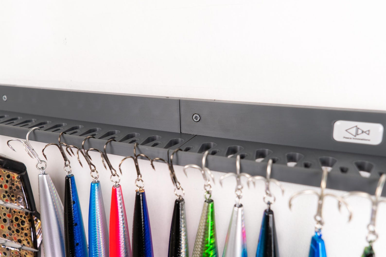 Fishing Lure Holder Wall Mount – 31 Hook Lure Organizer – Tackle ...