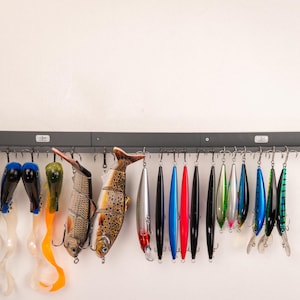 Fishing Lure Holder Wall Mount – 31 Hook Lure Organizer – Tackle ...
