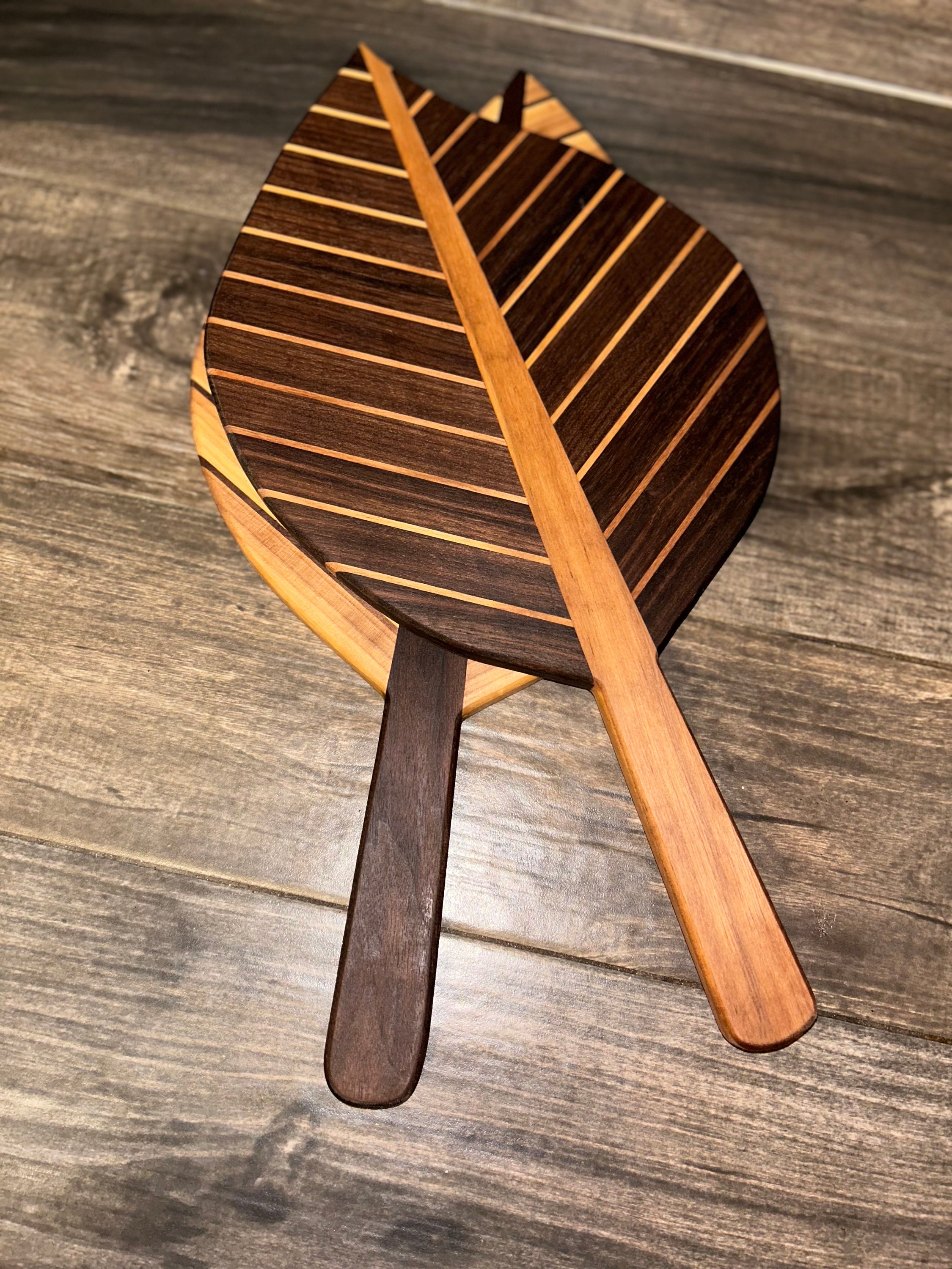 Large Leaf-shaped Serving Board - Etsy
