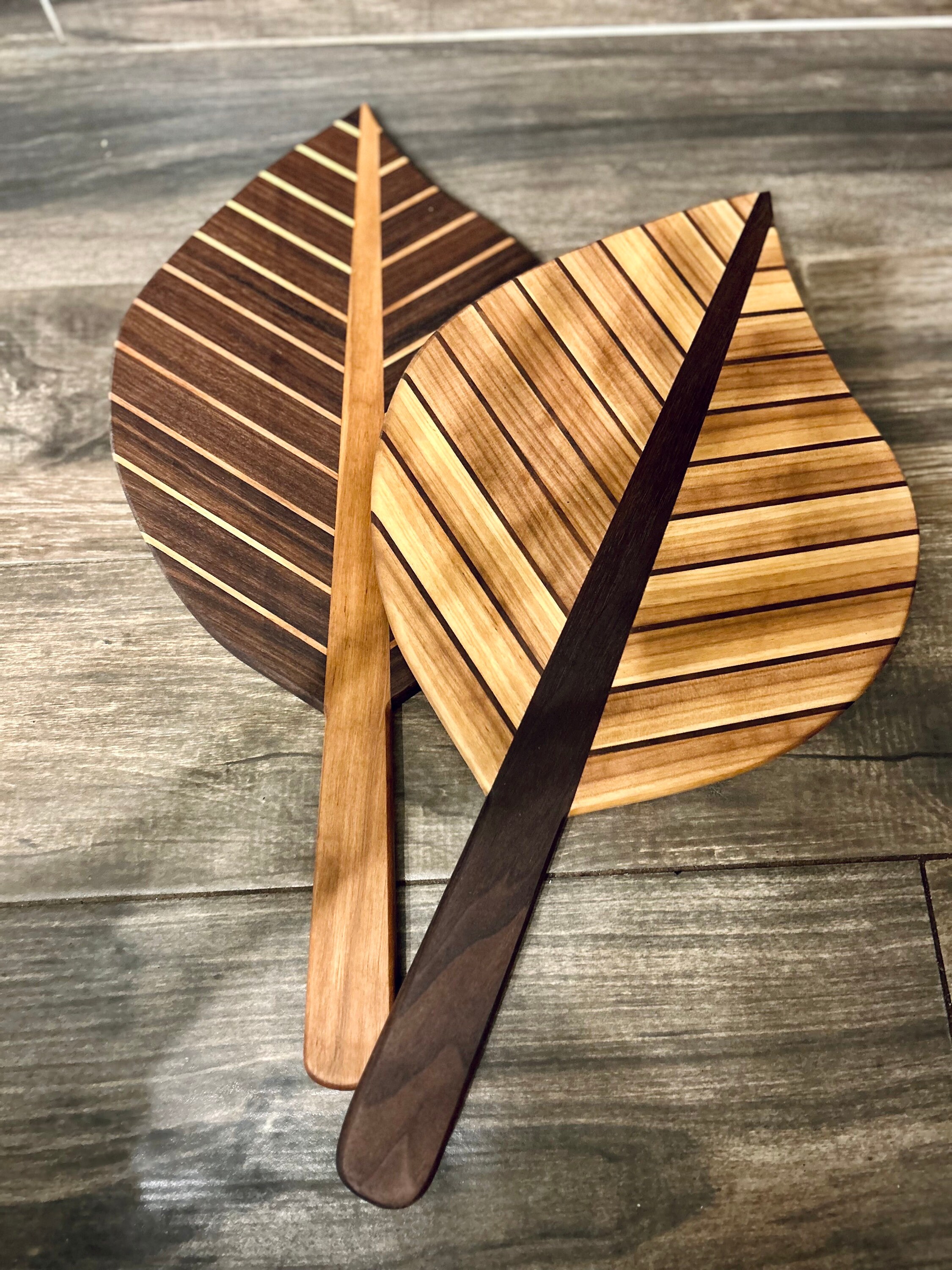 Large Leaf-shaped Serving Board - Etsy