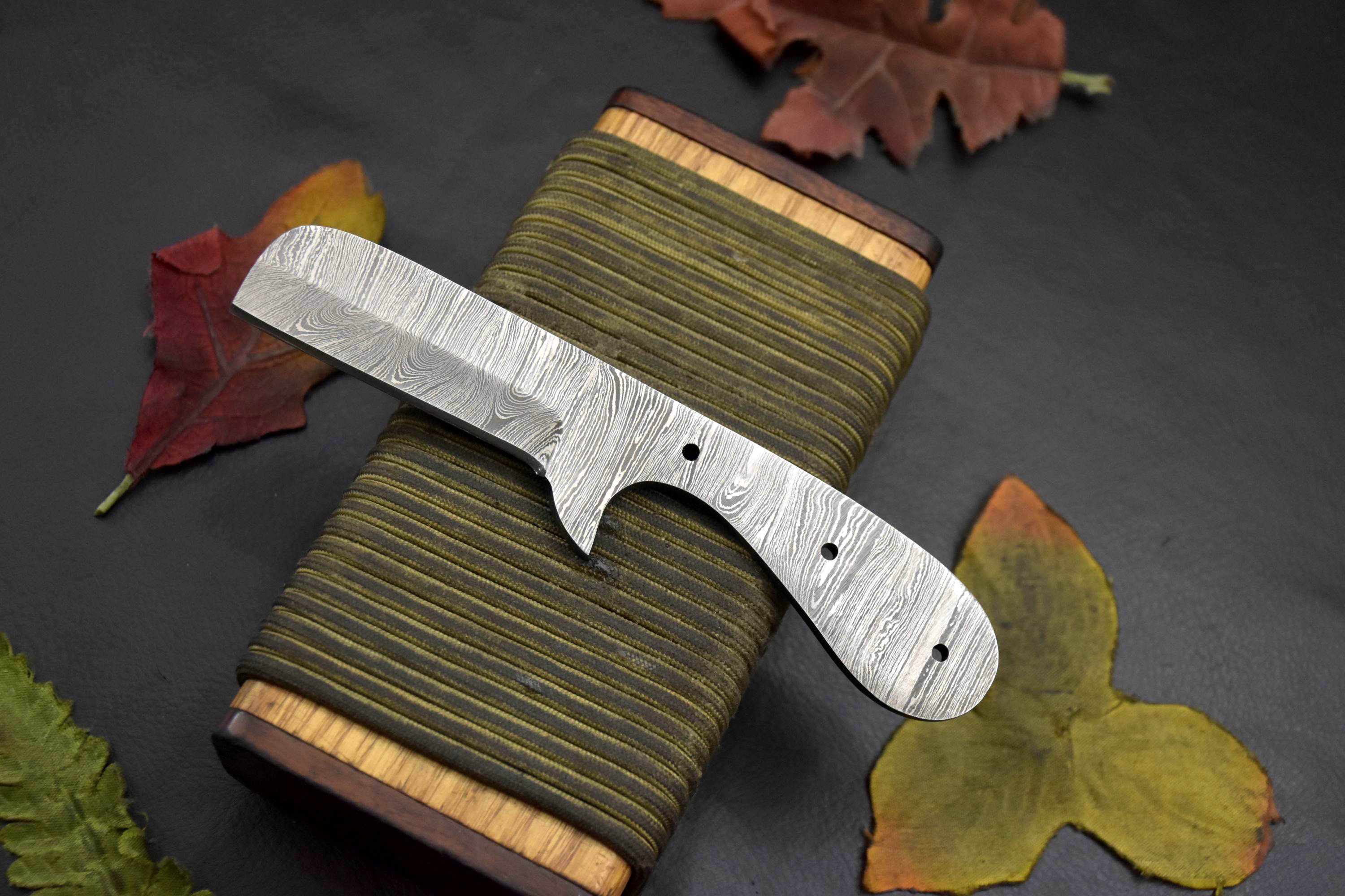 Custom Hand Forged Damascus Steel Blank Blade Skinning Bull Cutter Hunting Knife Handmade Knife ...