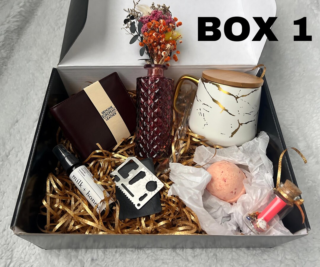 His and Her Couples Gift Basket Mens Leather Wallet, 12 Oz Mug, Self ...