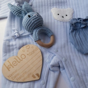 Newborn Baby Gift - Baby Shower Set - Homecoming Clothes for a Newborn ...