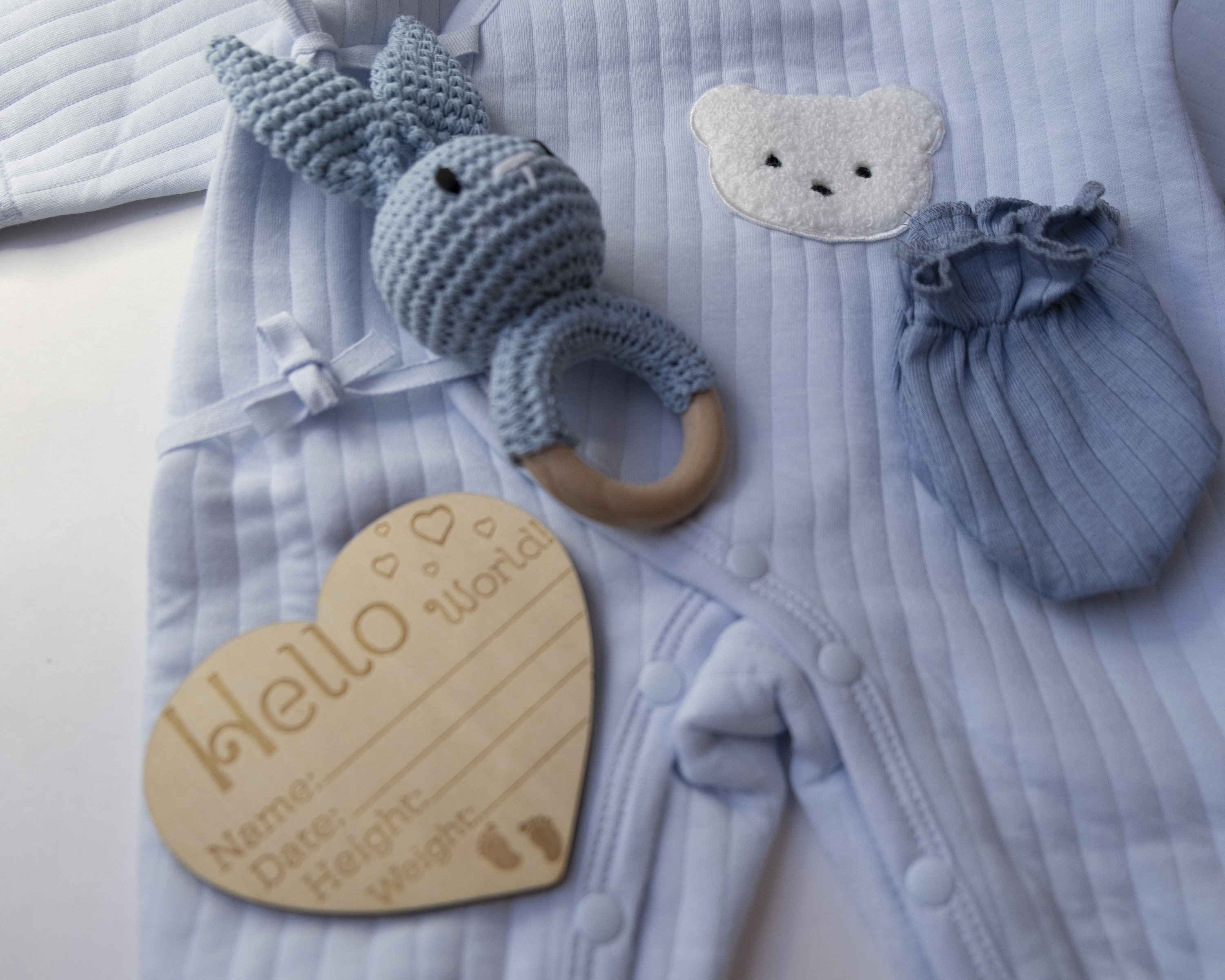 Newborn Baby Gift - Baby Shower Set - Homecoming Clothes for a Newborn ...