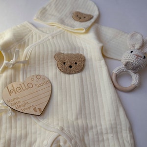 Newborn Baby Gift - Baby Shower Set - Homecoming Clothes for a Newborn ...