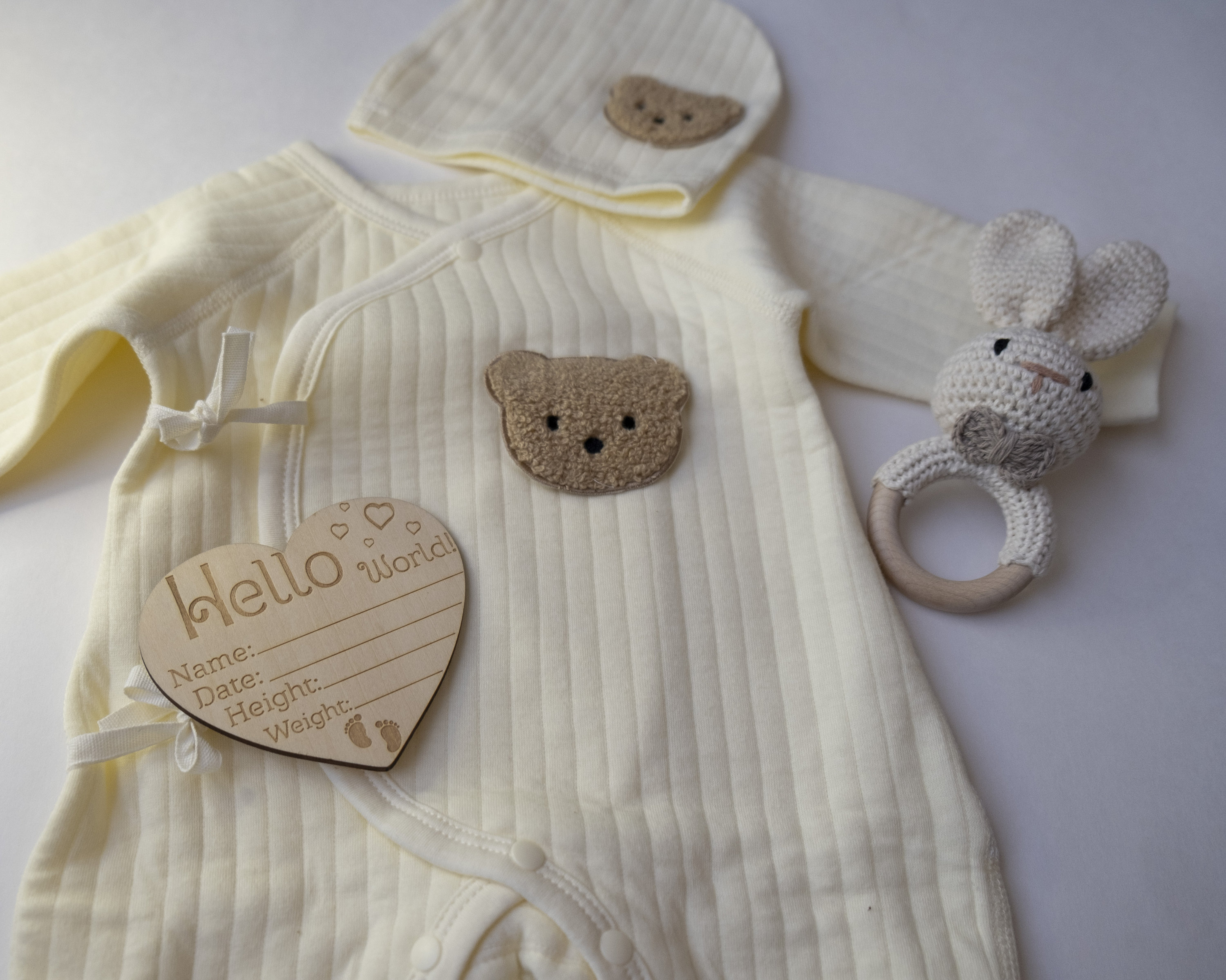 Newborn Baby Gift - Baby Shower Set - Homecoming Clothes for a Newborn ...