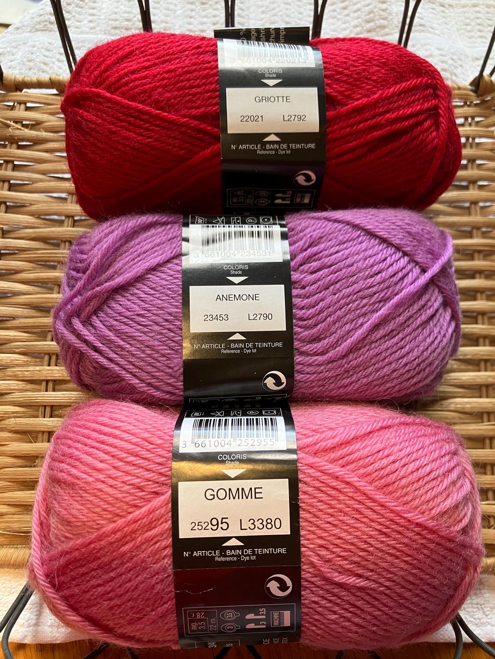 Bergere De France Berlaine Lightweight DK 100% Wool 50g- Knitting ...