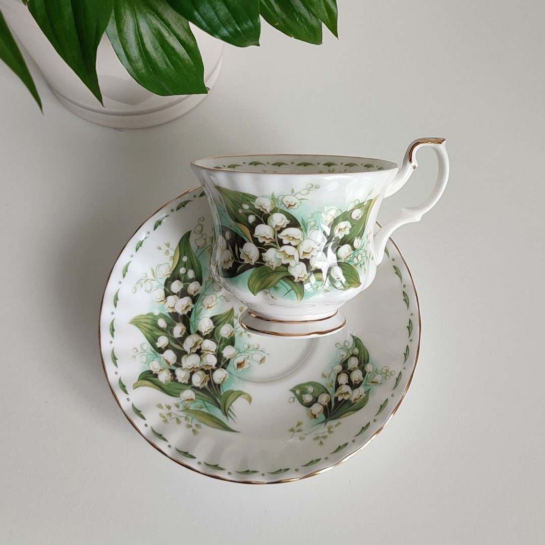 Royal Albert Duo May Flower of the Month Series Lily of the Valley ...