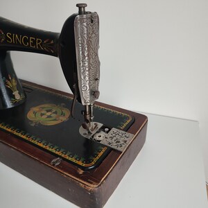 Antique SINGER 66K Model Sewing Machine Lotus Pattern Manual Hand-crank ...
