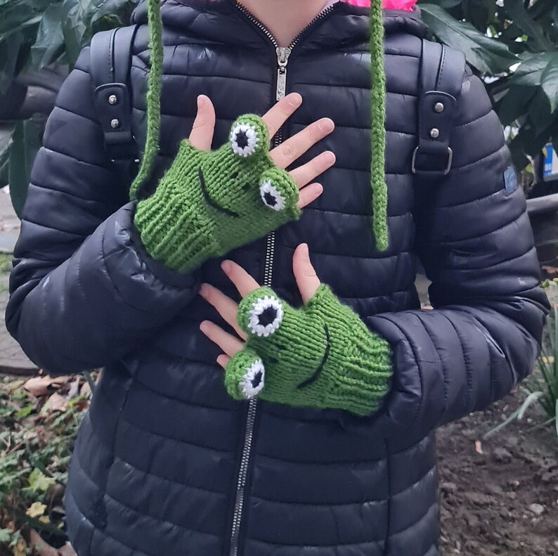 Frog Gloves, Fingerless Gloves, Frog Fingerless Gloves - Etsy