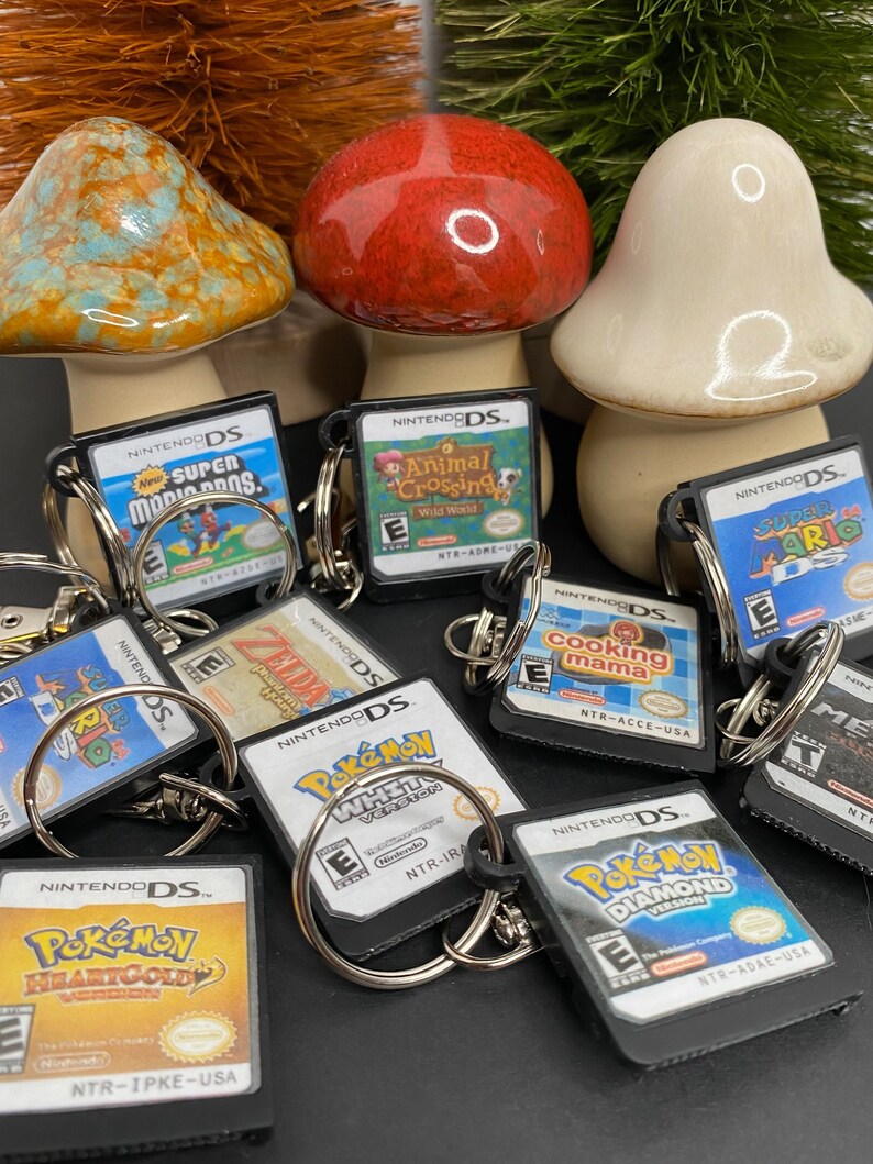 Nintendo DS Game Keychain, Mario, Pokémon, Zelda and More. Gaming ...