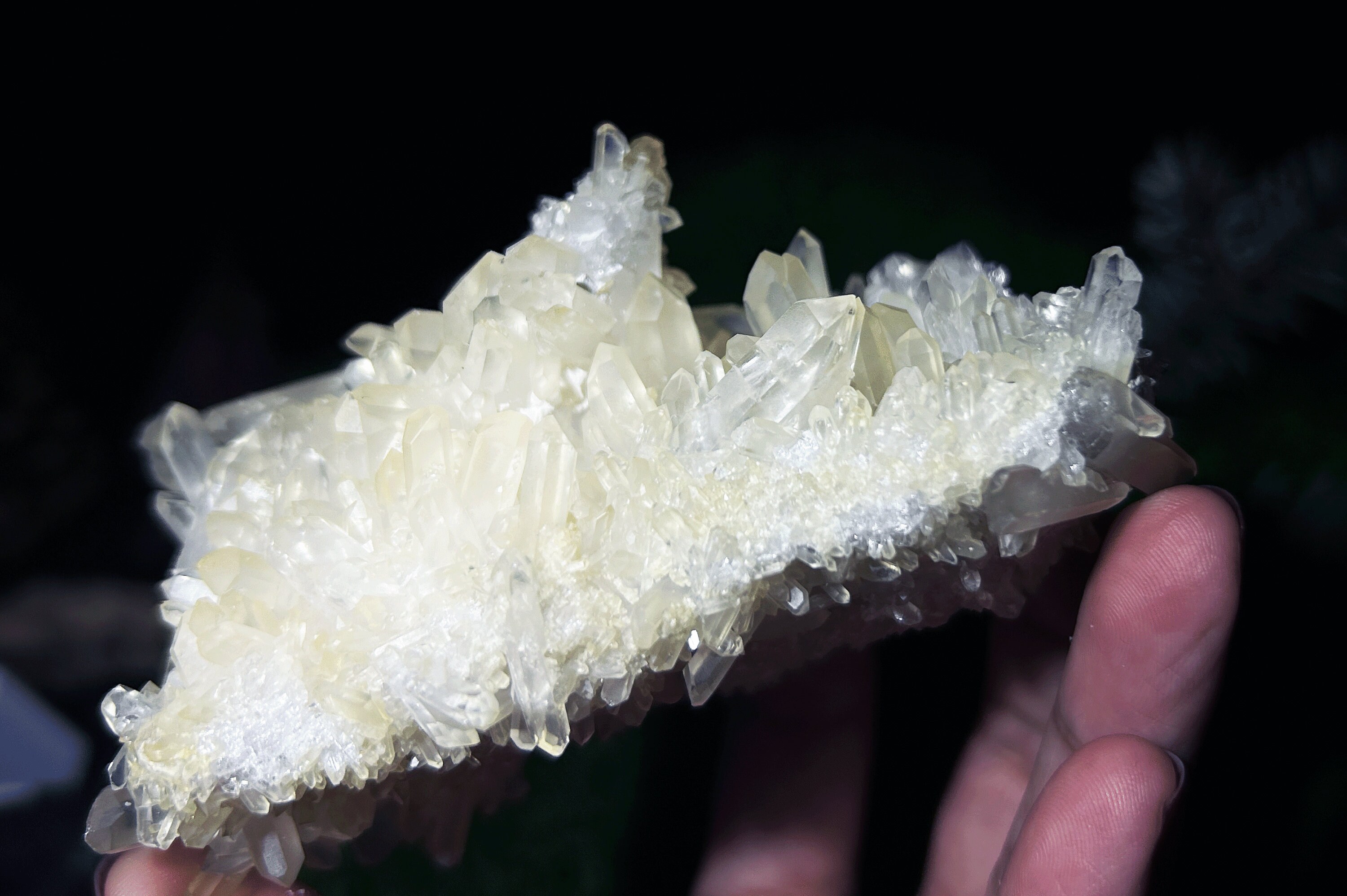 White Clear Quartz Cluster Big Size Clear Quartz Cluster White Quartz ...