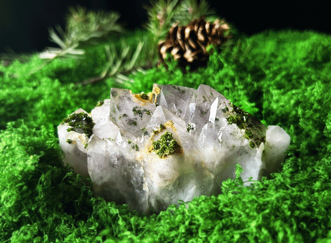 Rare Garden Quartz Point Landscape Quartz Cluster Crystal With Colorful Inclusions Lodolite From ...