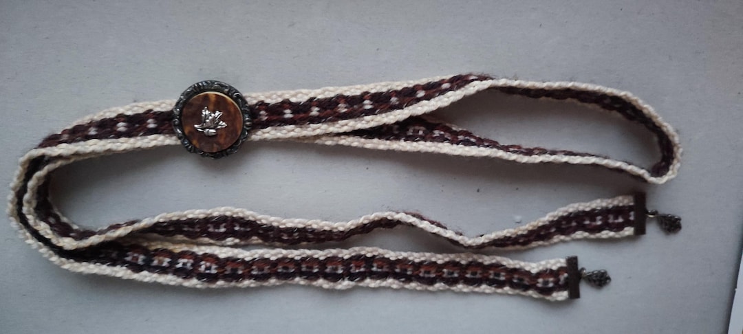Traditional Austrian Hunting Bolo Tie With Oak Leaves and Acorn - Etsy