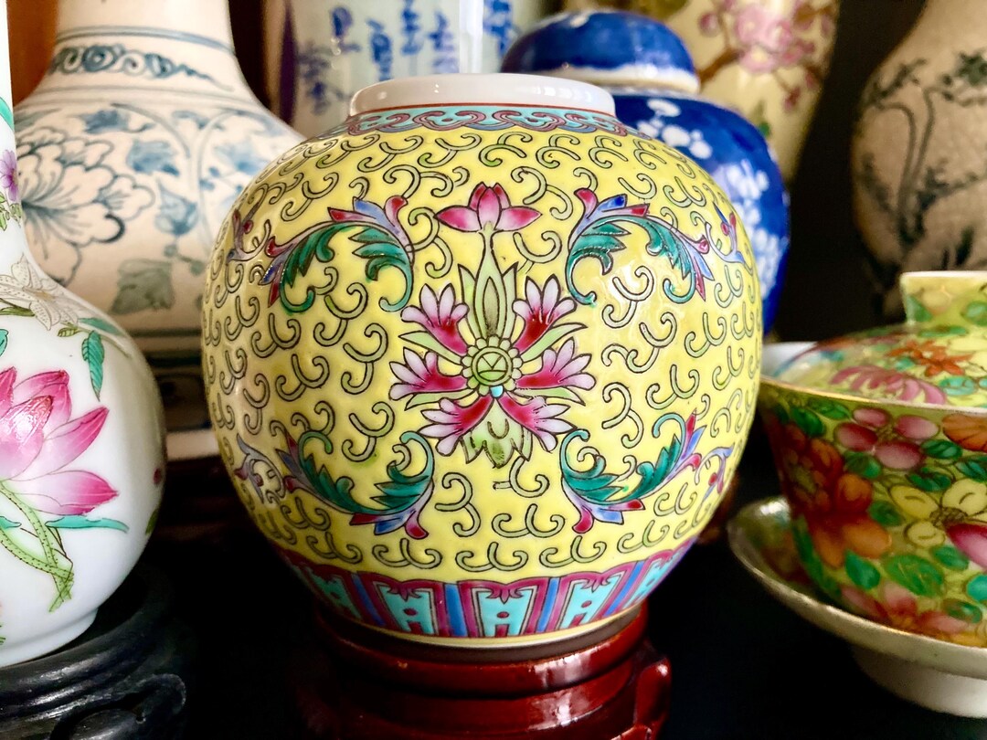 Vintage Chinese Porcelain Ginger Jar – Yellow Bao Xiang Hua, C.1970 - Etsy