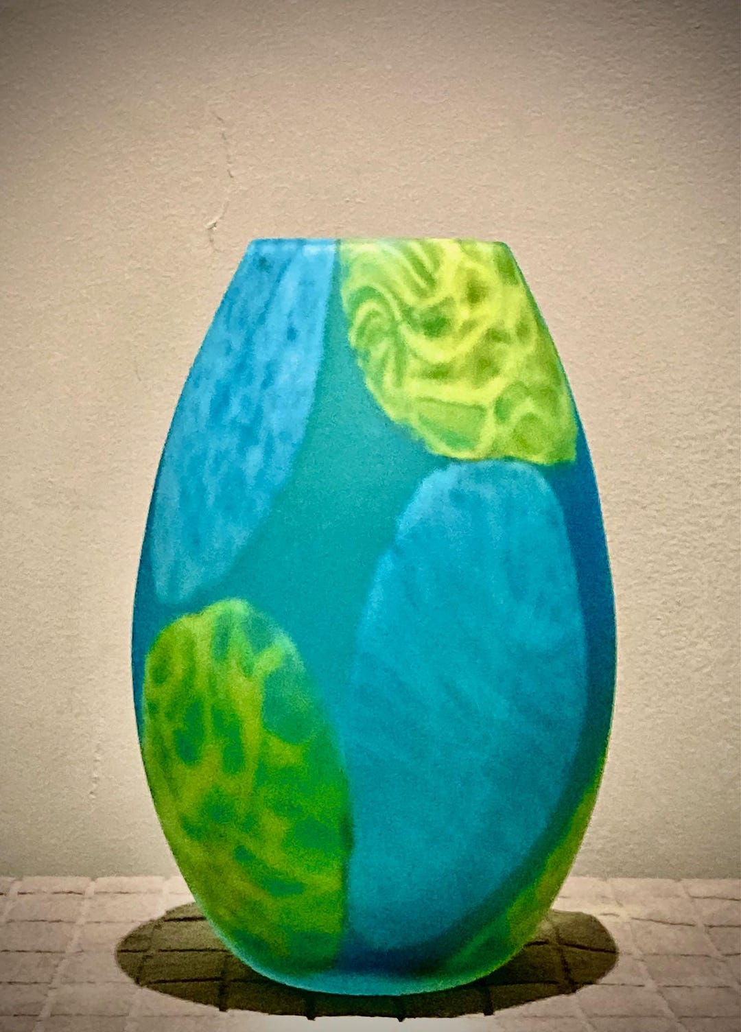 Vintage Mouth Blown Art Glass Vase by Garry Nash - Exceptional Quality ...