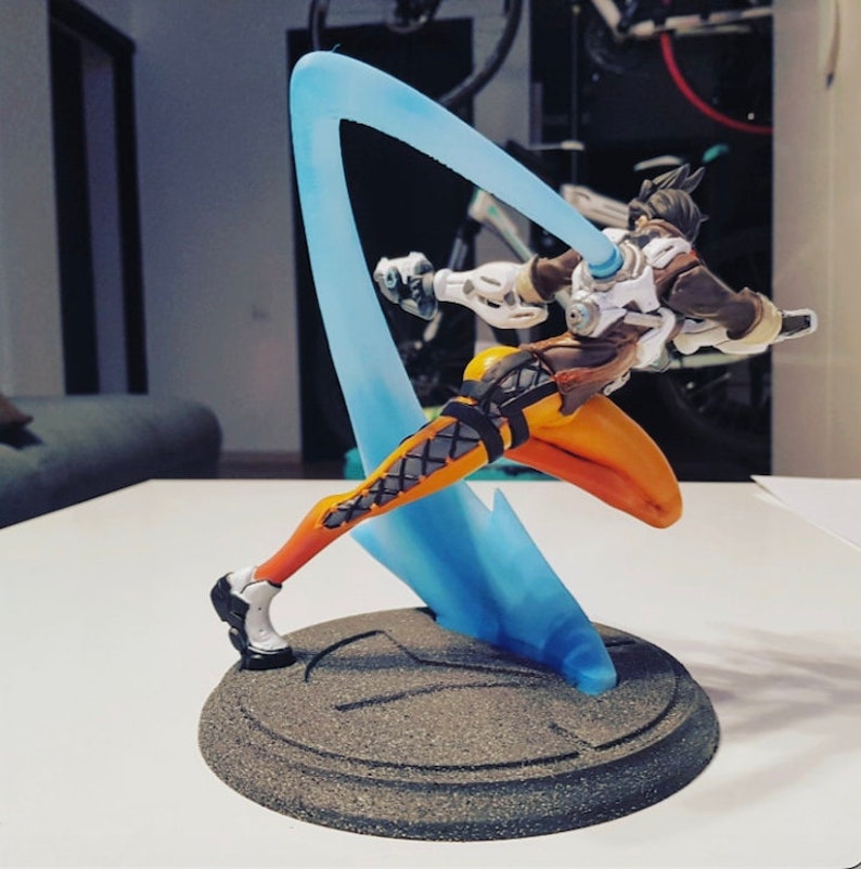 Tracer Action Pose Overwatch Action Figure Elite Edition / Expertly ...