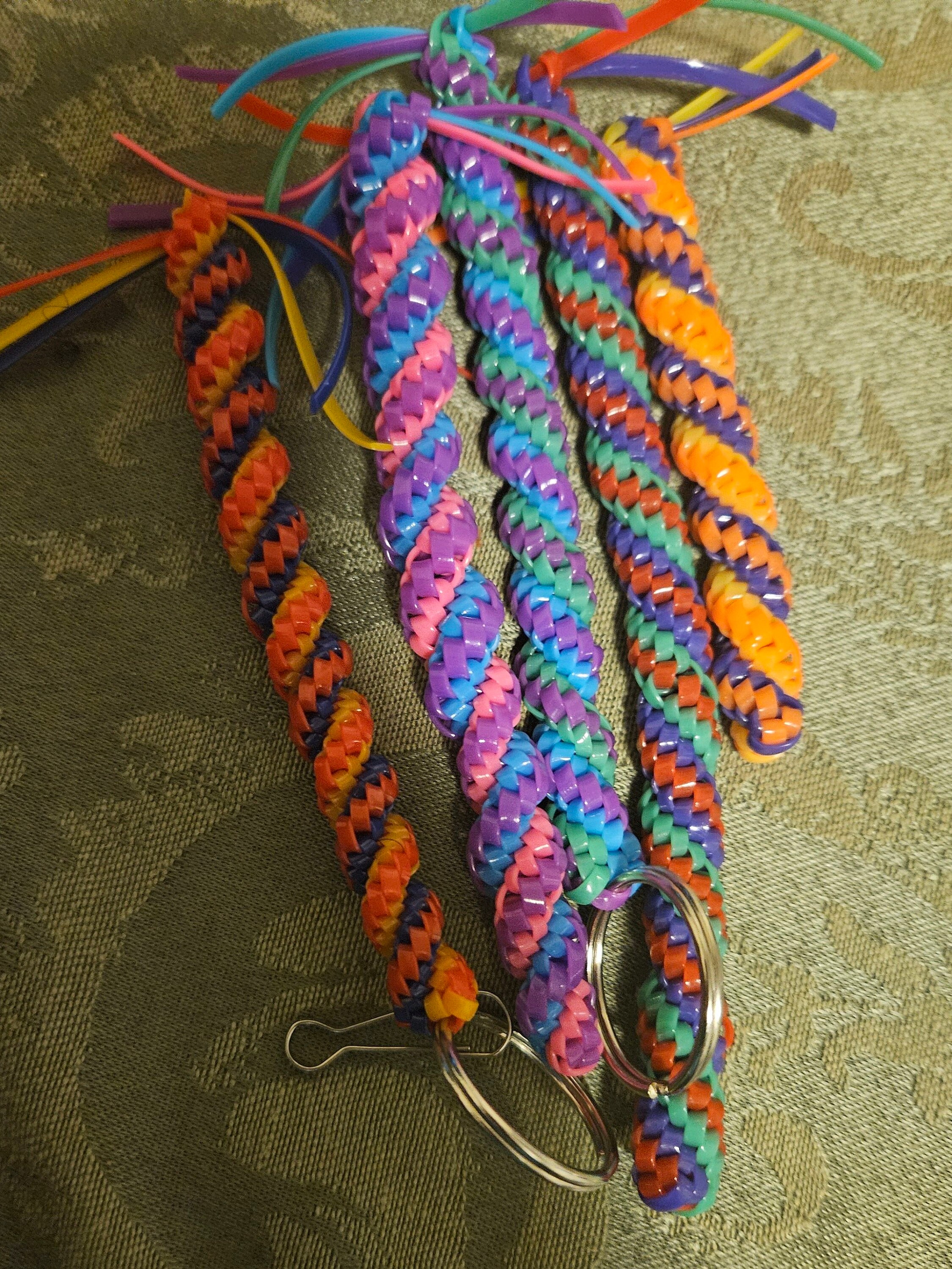 Custom 3 Sting Method Plastic Lanyard Gimp Boondoggle Lacing Rexlace Keychain - Etsy