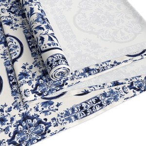 Beautiful Delft Blue Floral Design Table Runner Vintage Table Runner ...