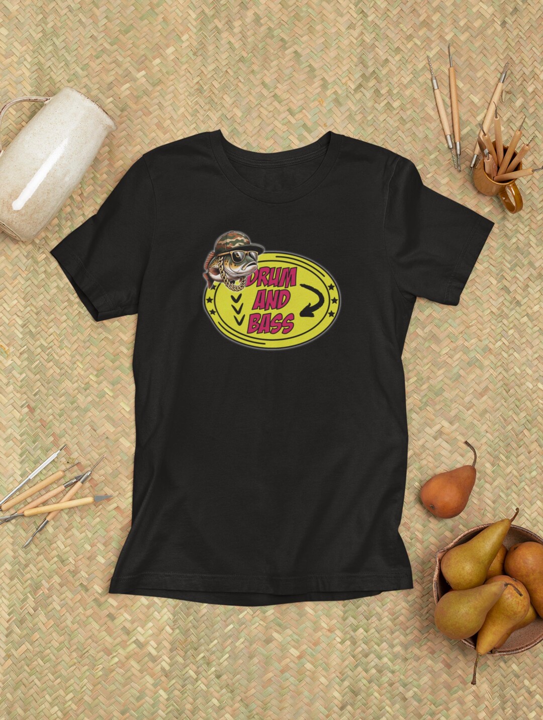 Drum and Bass T-shirt – Funny Pun With Fish & Hip-hop Style – Dnb Gift ...