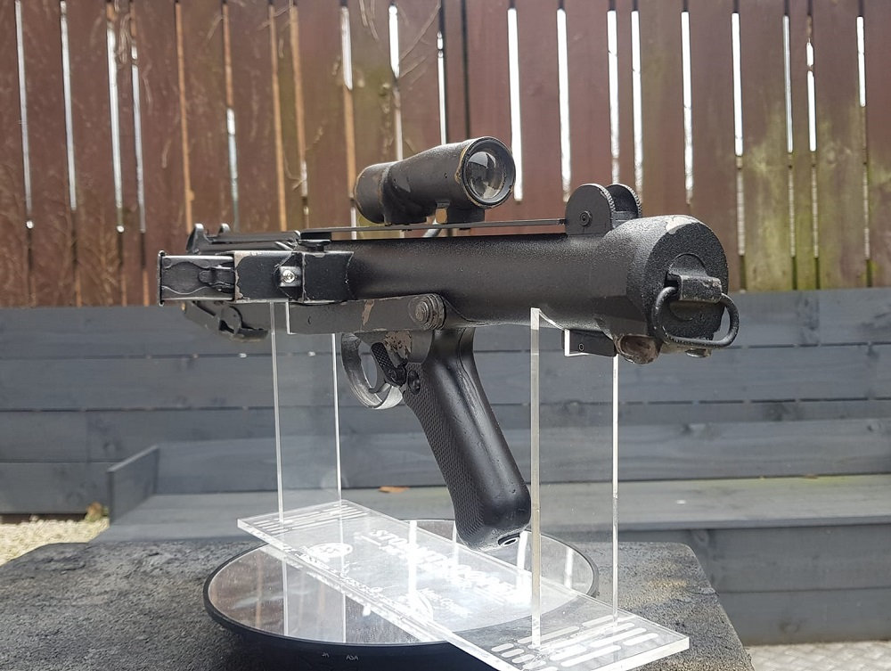 Star Wars E-11 Blaster Display Stand - Etsy