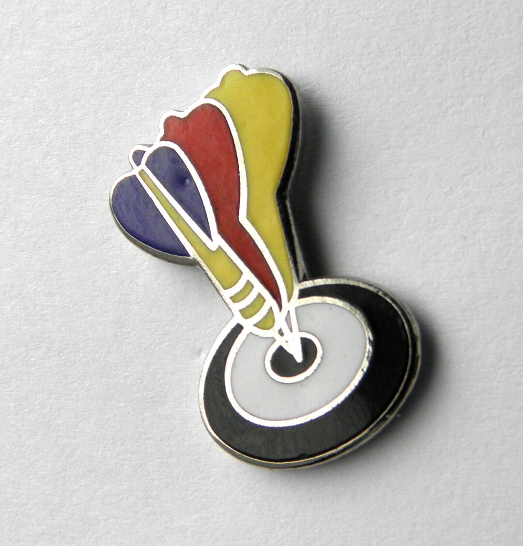 Darts Bullseye Sports Novelty Lapel Pin Badge 3/4 Inch - Etsy