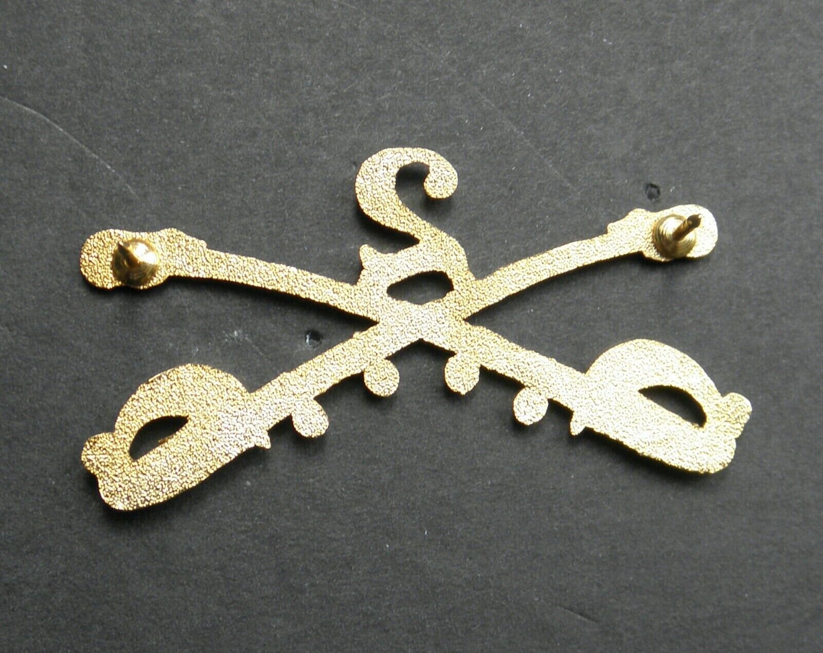 Us Army 2nd Cavalry Regiment Swords Sabers Dragoons Lapel Pin Badge 2. ...