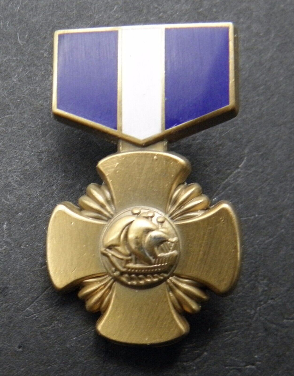 Navy Cross Combat Veteran Valor Mini Medal Lapel Pin Badge 1.1 Inches ...