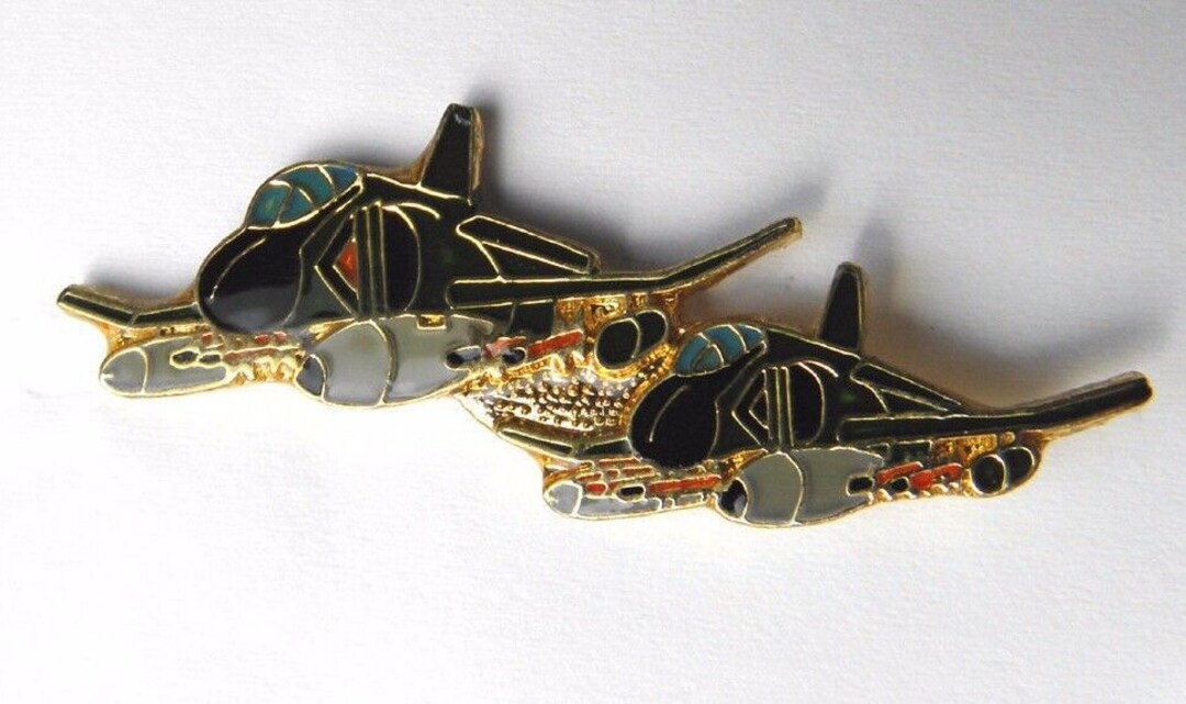 Mcdonnell Douglas F-4 Phantom Formation Lapel Pin Badge 1.5 Inches - Etsy