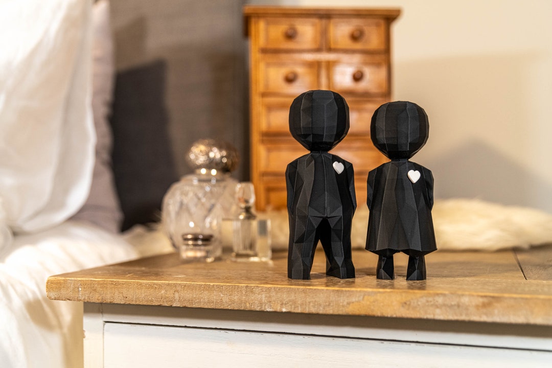 Love People Characters Sculpture | Symbolize Love & Happy Memories ...