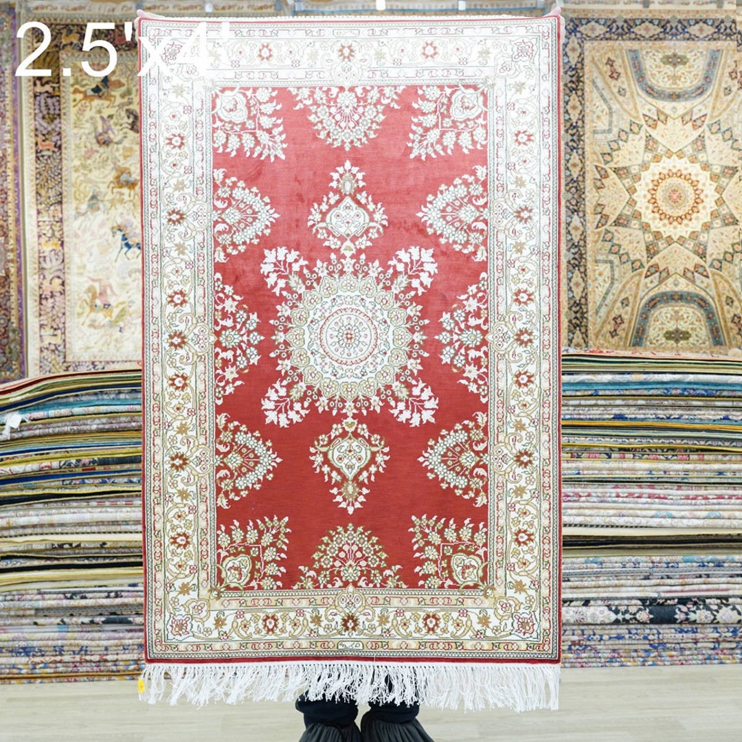 Small Silk Rugs 100% Handmade Carpet With Unique Patterns for Living ...