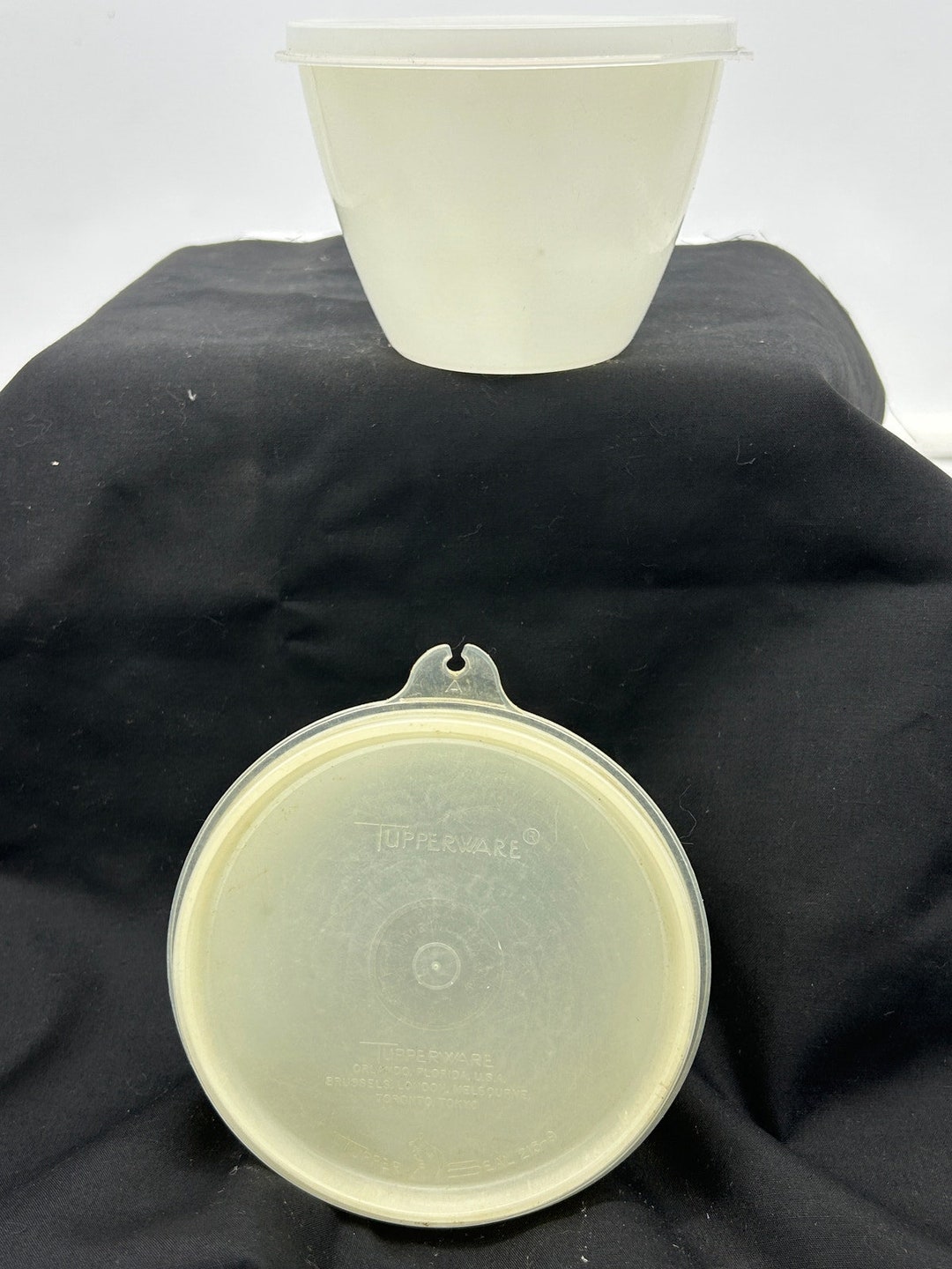 Vintage Tupperware Container Set of 2 Clear Lid 215-28 Container - Etsy