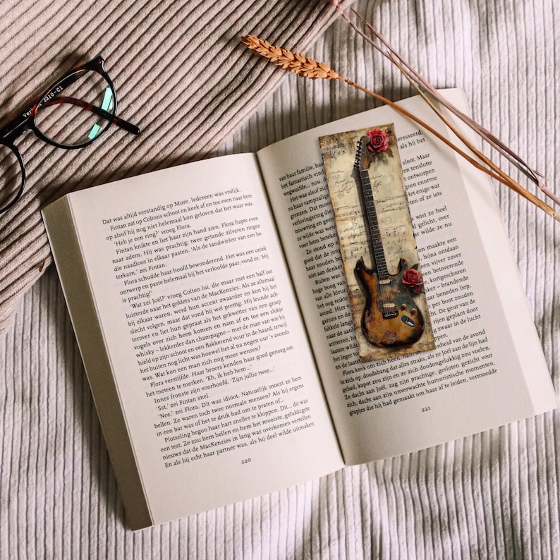 Grunge Guitars Printable Bookmarks, High Quality Digital Images ...