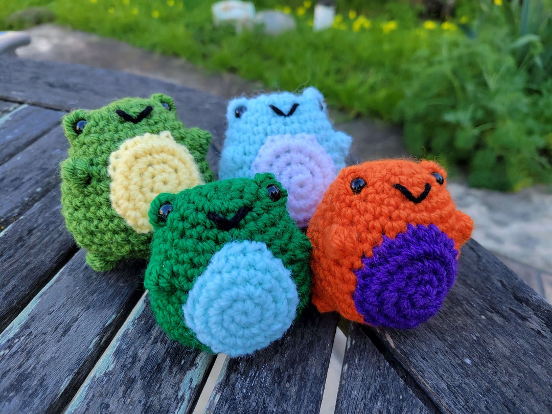 Crochet Frogs - Made to Order - Mini Round Frog Plushies - Etsy